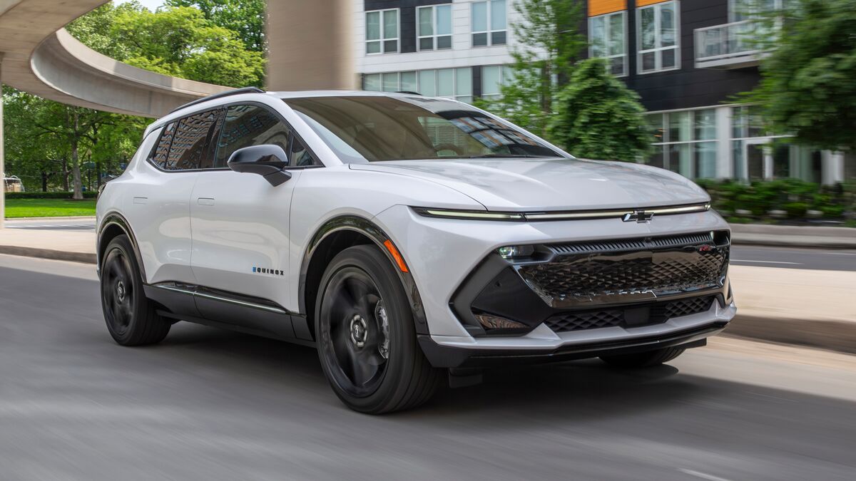 2026 Chevrolet Equinox EV vs. 2026 Hyundai Ioniq 5 Comparison - Kelley ...